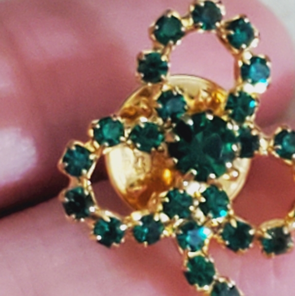 ballou | Jewelry | Vintage Ballou Regd Emerald Green Shamrock Crystal ...